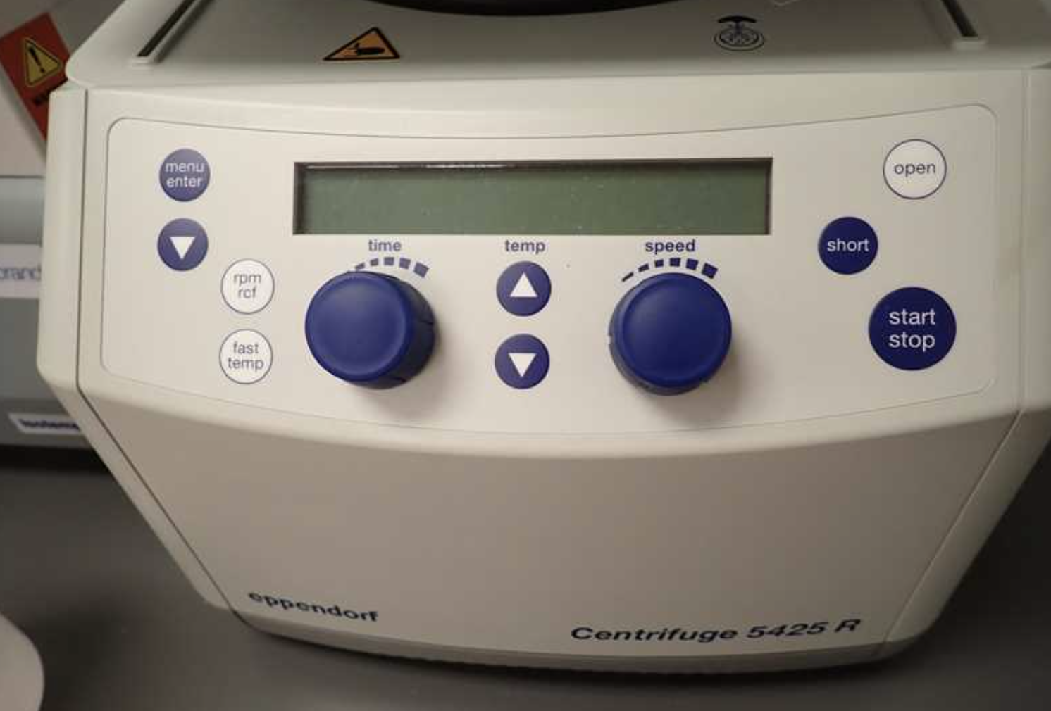 Centrifuges: Eppendorf 5425R Refrigerated Benchtop Centrifuge