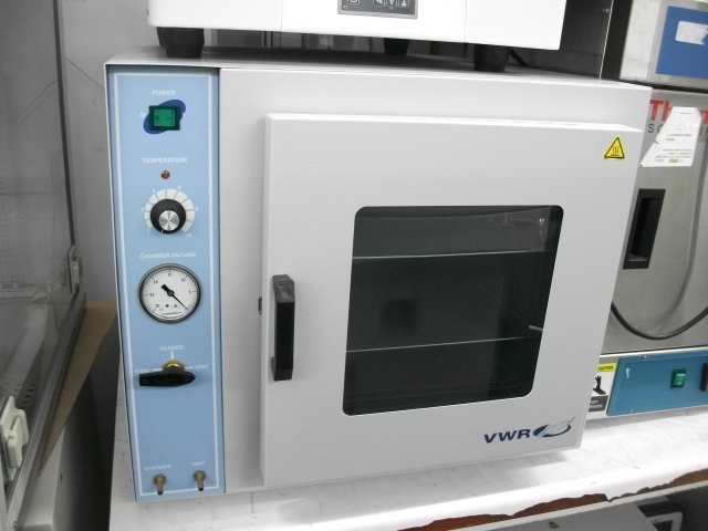 Ovens/Furnaces: VWR 2.3 cu. ft. Vacuum Oven